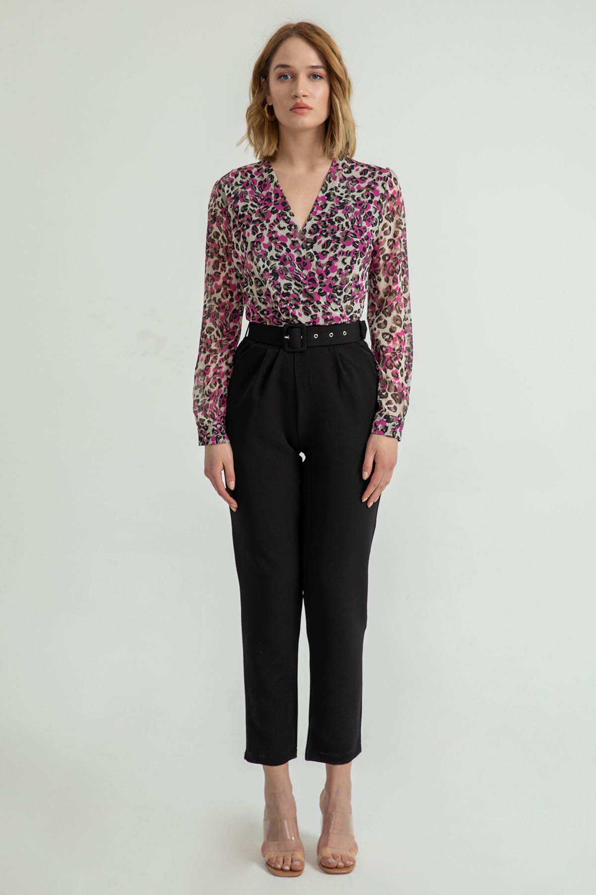 Jessica-Atlas Kumaş V Yaka Uzun Boy Tam Kalıp Kadın Tulum-Fuşya