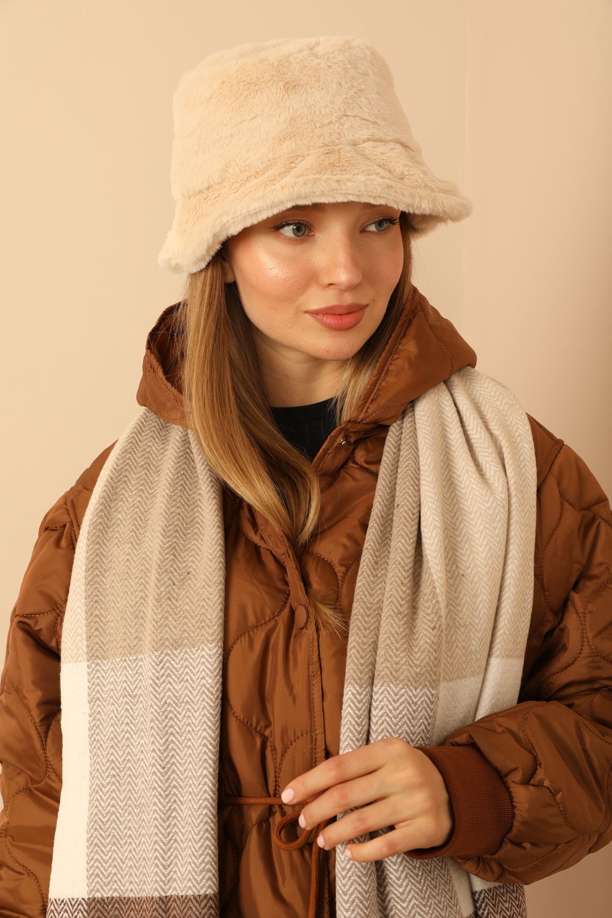 Plush Fabric Women's Bucket Hat-Navy