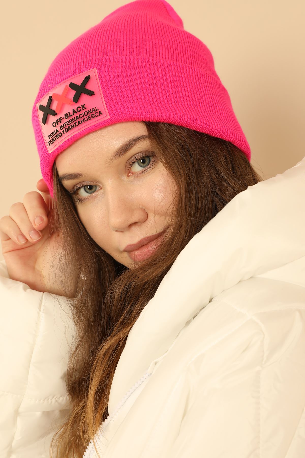 Armalı Kadın Neon Fuşya Bere - Kaktüs Moda