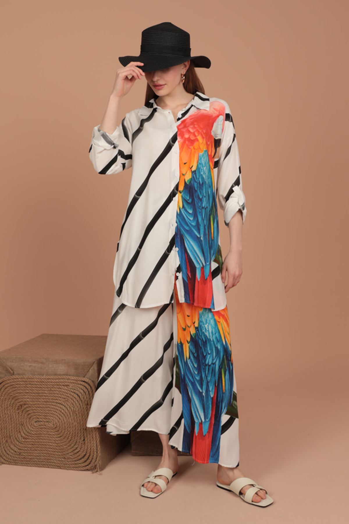 Viscose Fabric Parrot Pattern Women's SuitBlack-Kaktüs Moda